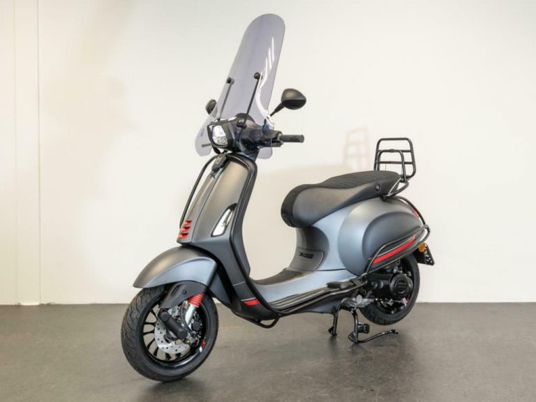 Vespa Sprint Sport Mat Grijs - Groenehart Scooters